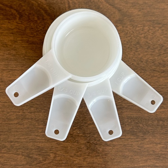 Tupperware | Kitchen | 4 Vintage Tupperware White Replacement Measuring ...